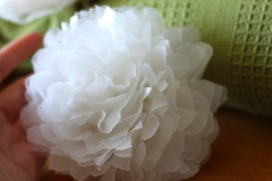 A Clever Way to Wrap a Wine Bottle - Helpful Homemade