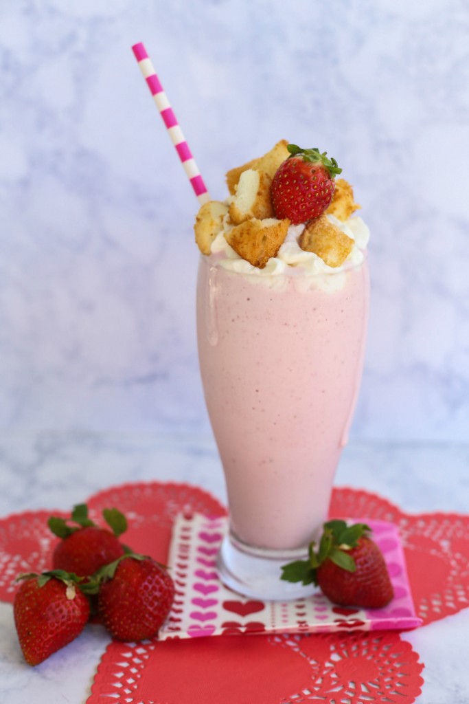 Strawberry Shortcake Milkshake for #SundaySupper and #FLStrawberry ...